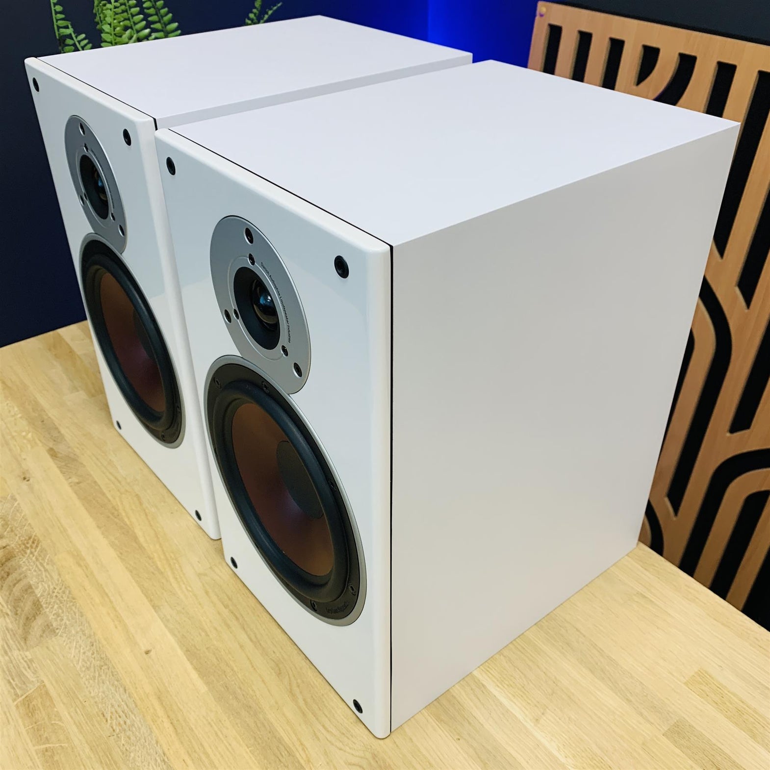WhyBuyNew – Why Buy New